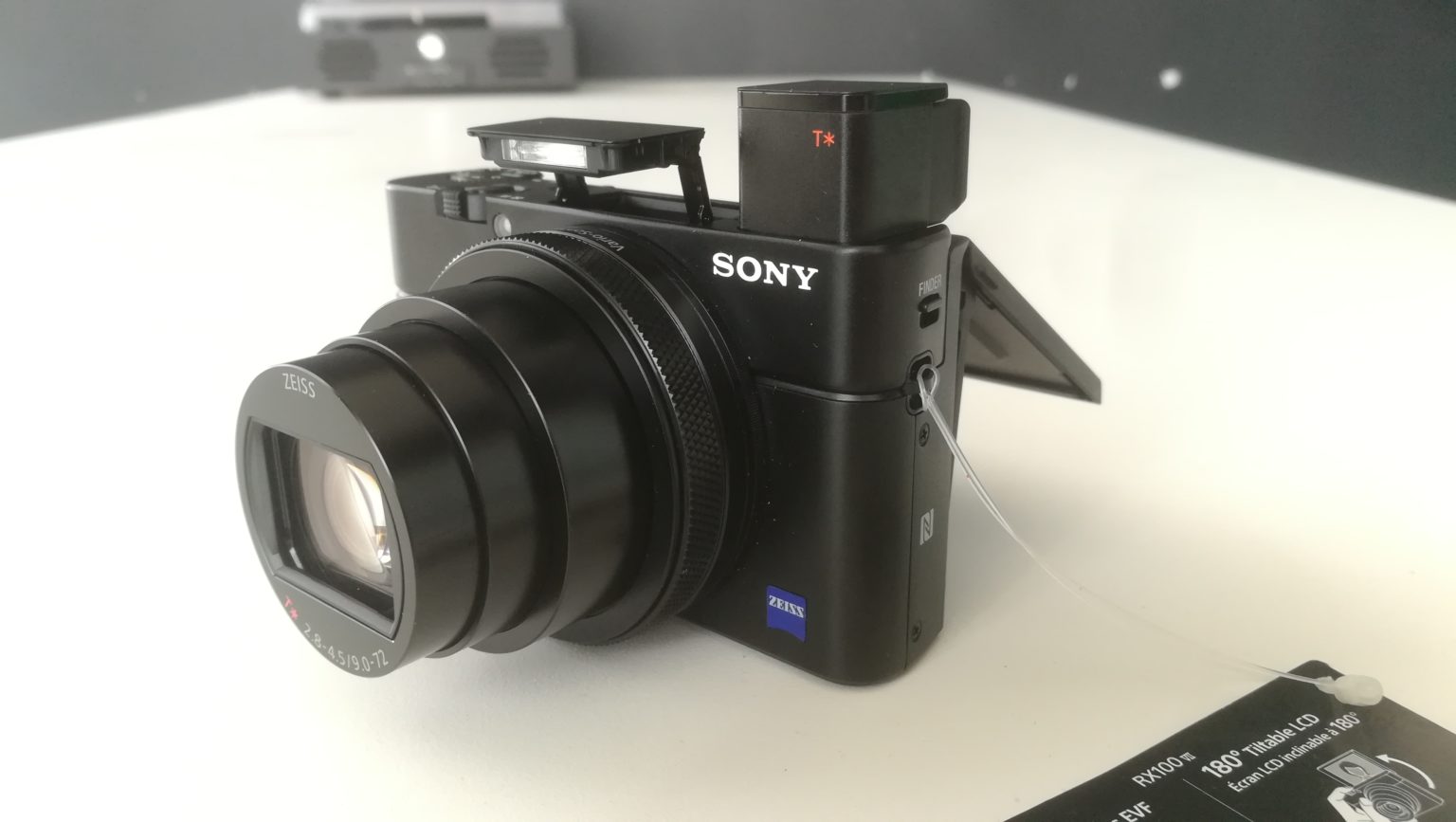 Ulasan RX100 VII - Kamera kompak lengkap buat mereka yang ingin ...