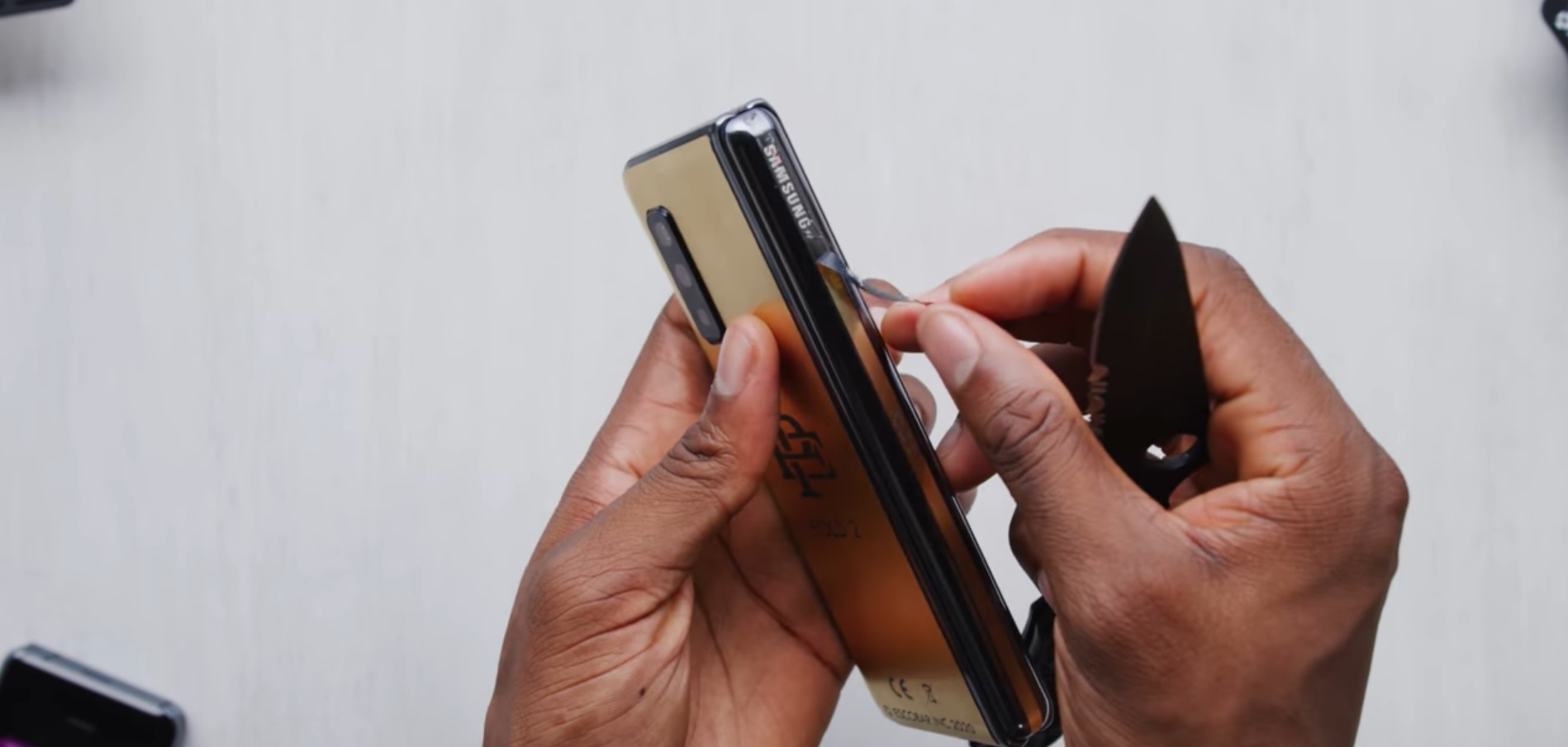 "Escobar Fold 2" sebenarnya hanyalah Samsung Galaxy Fold yang telah ...