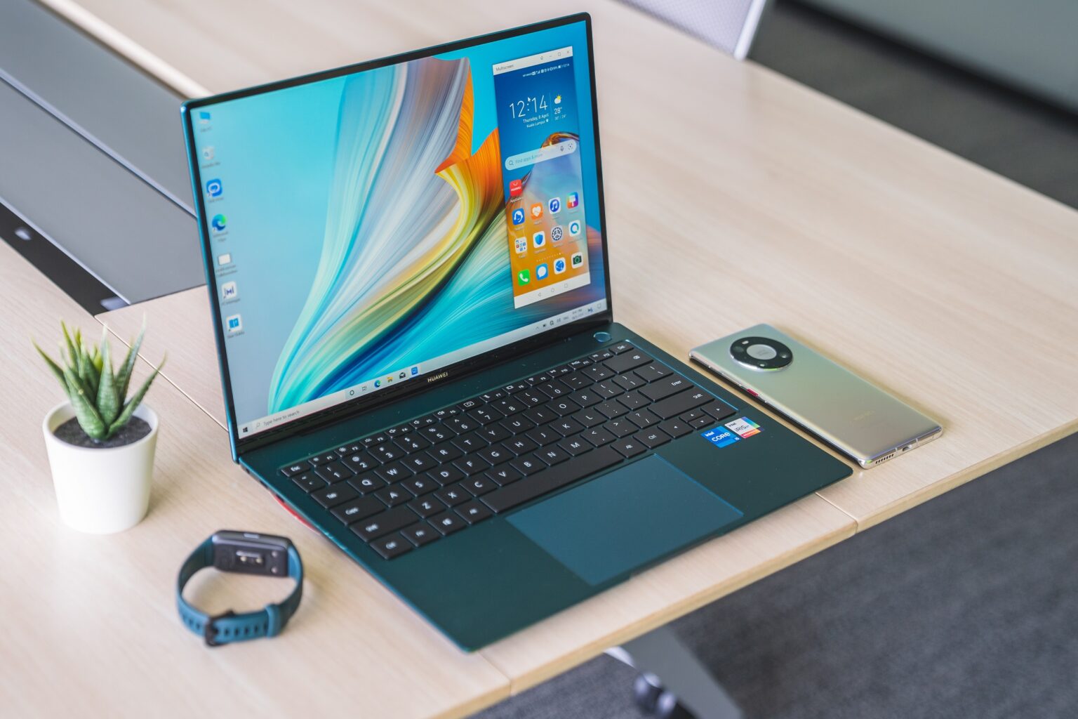 HUAWEI Malaysia lancarkan MateBook 2021 Series: Komputer riba Intel ...