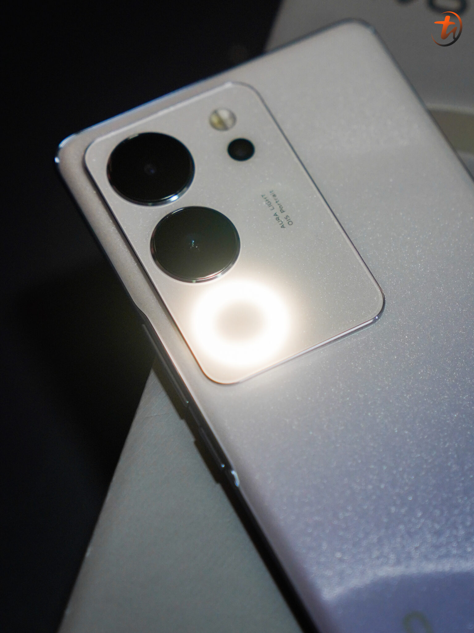 vivo V29 5G dilancar di Malaysia: Kamera 50MP Aura Light 2.0, cas ...