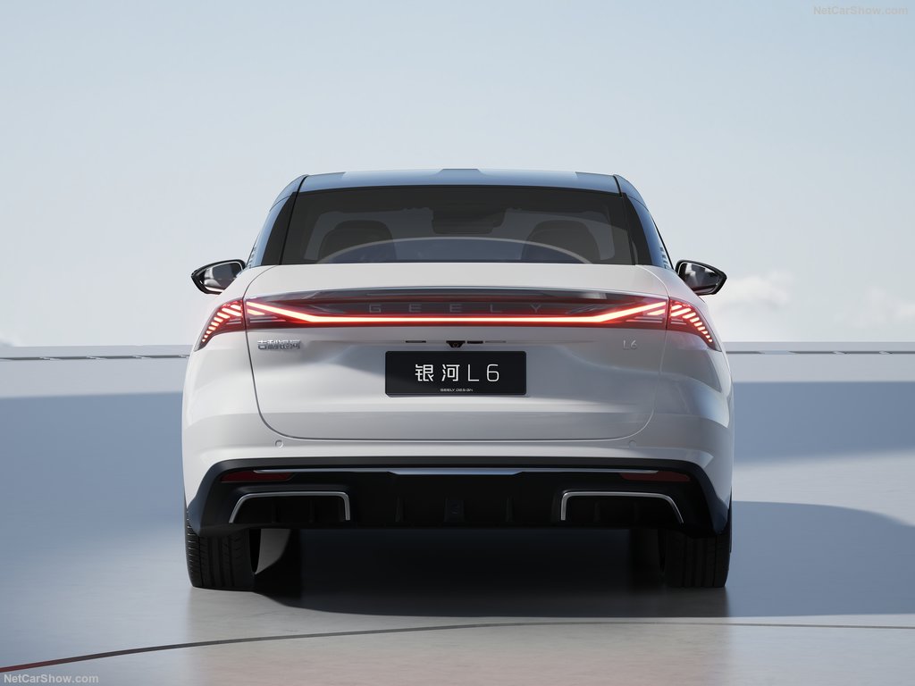 Geely Galaxy L6 PHEV dengan jarak perjalanan 1,370 km dilancar, bermula ...