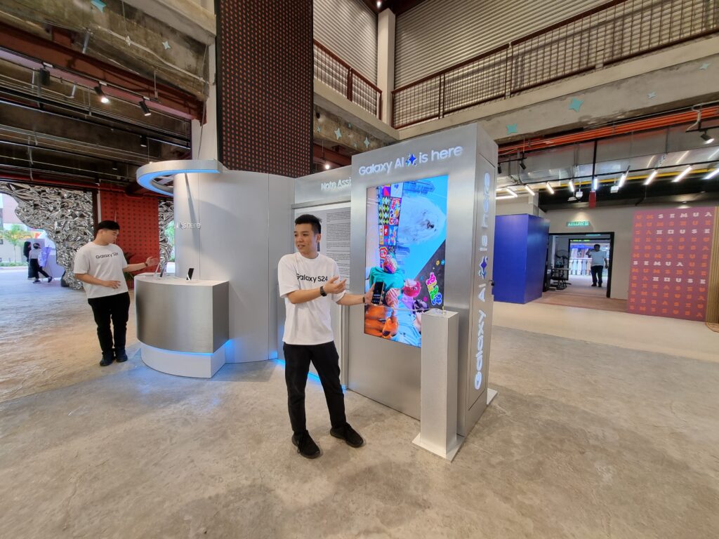 Ingin cuba Galaxy AI? Datang ke "escape room" Samsung di Semua House KL ...