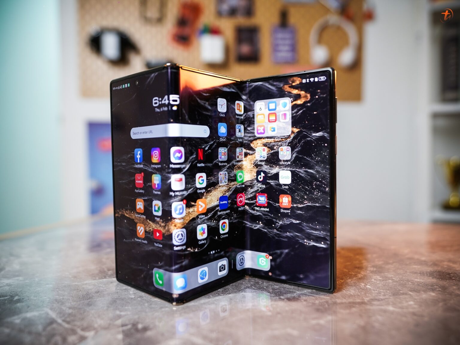 HUAWEI Mate XT dan MatePad Pro 13.2" kini dijual di Malaysia, bermula ...
